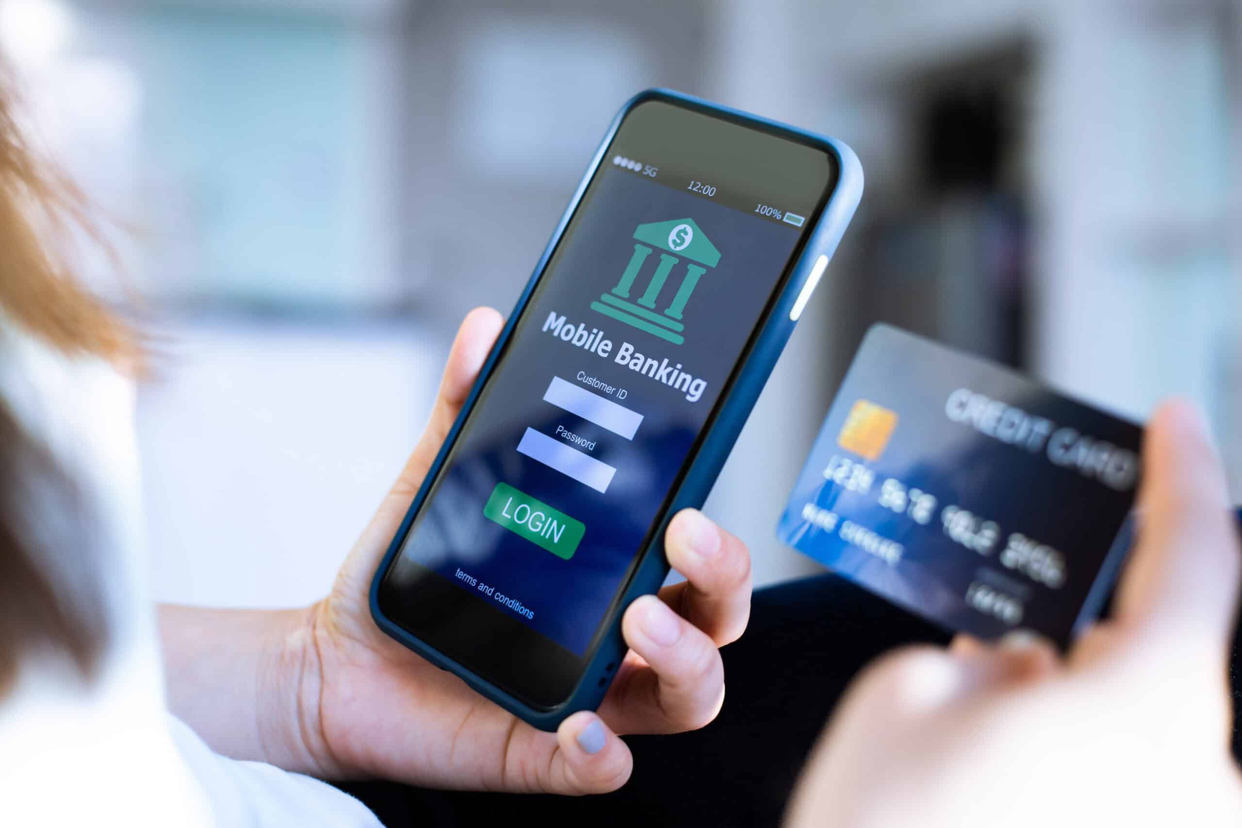 Core Banking on the Cloud: Benefits, Risks & Migration Strategies ...
